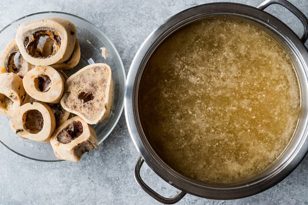 Rezept Knochensuppe - BARF-Beratung Andrea Ruhhammer